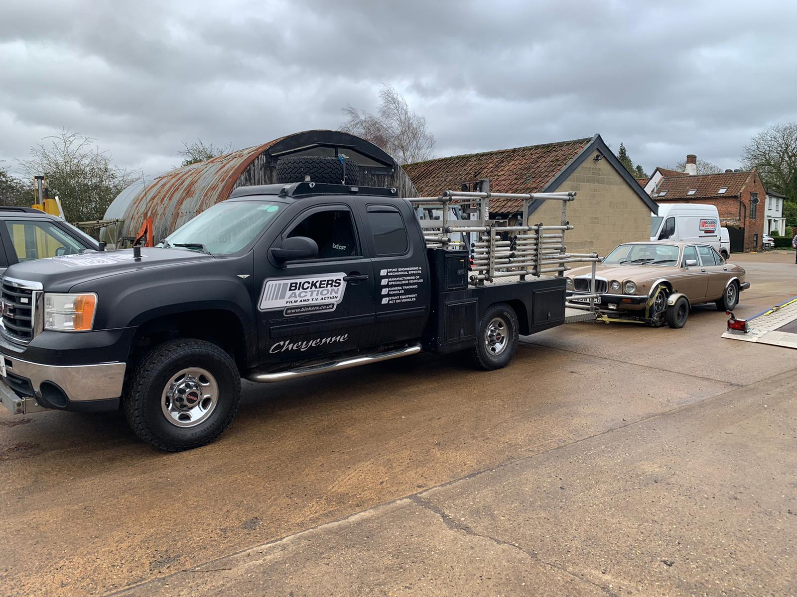 Tracking Tow-Dolly (Car Towing Rig) - Bickers Action