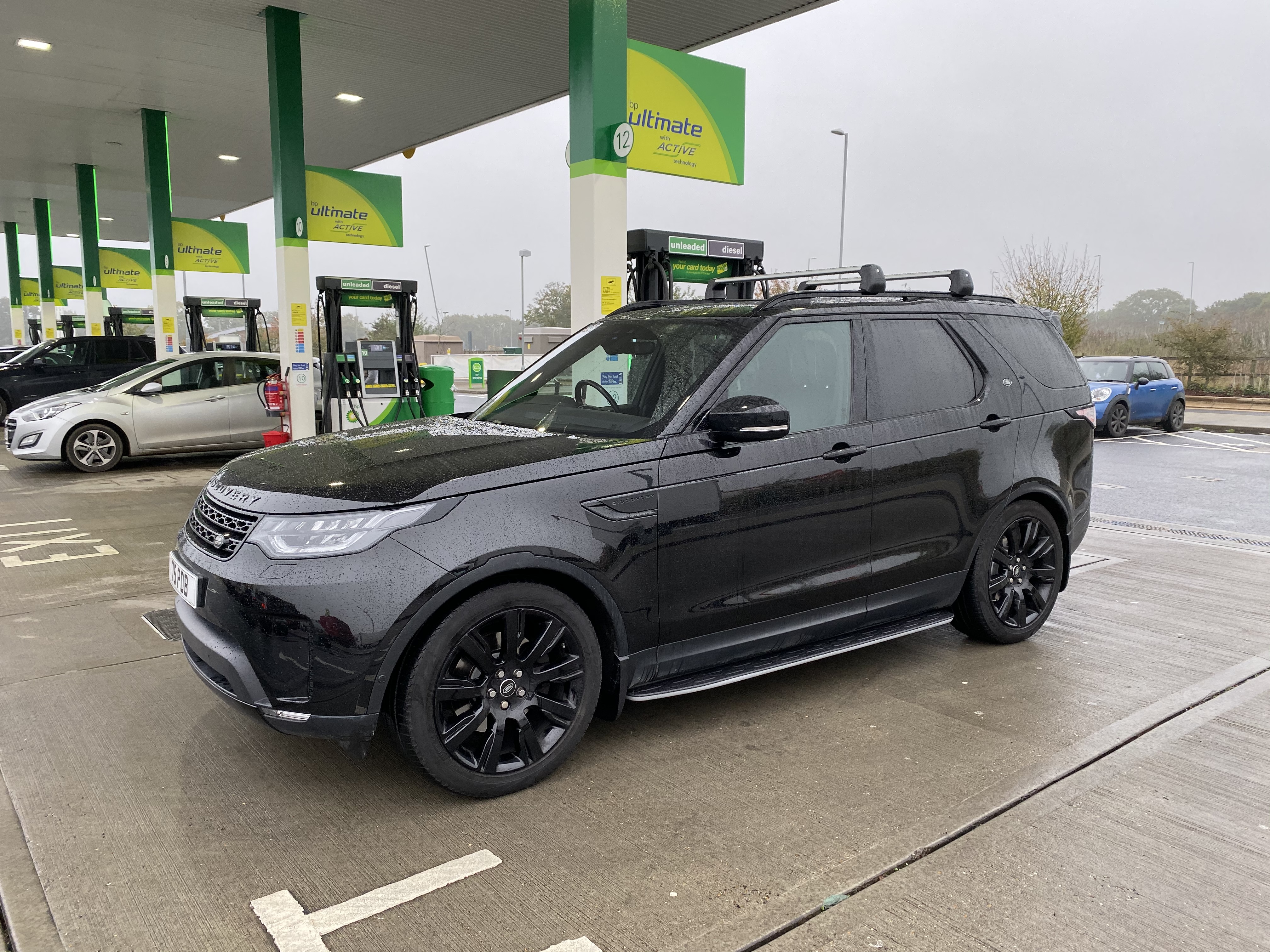 Discovery 4X4 Tracking Vehicles - Pursuit/Escort - Bickers Action