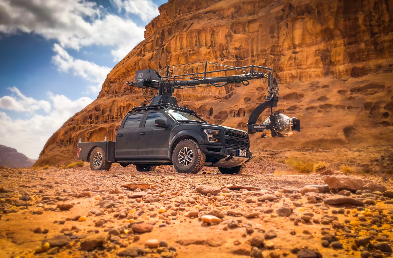 U-Crane 6 Stealth F150 Raptor - Bickers Action